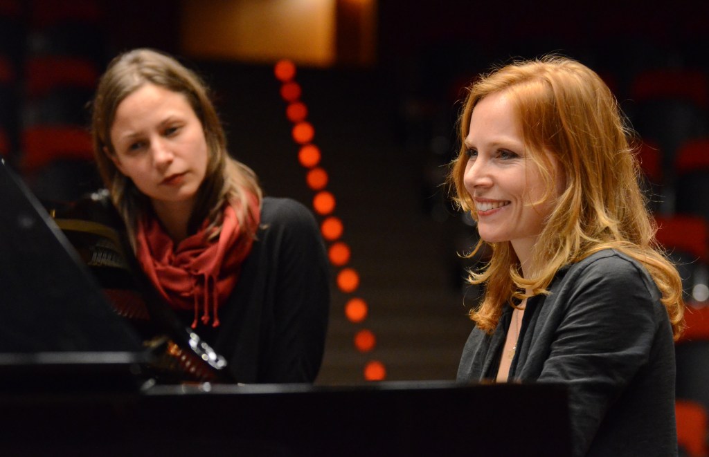 Kate Moore: Dances and Canons (ECM New Series 2344) – Between Sound and ...